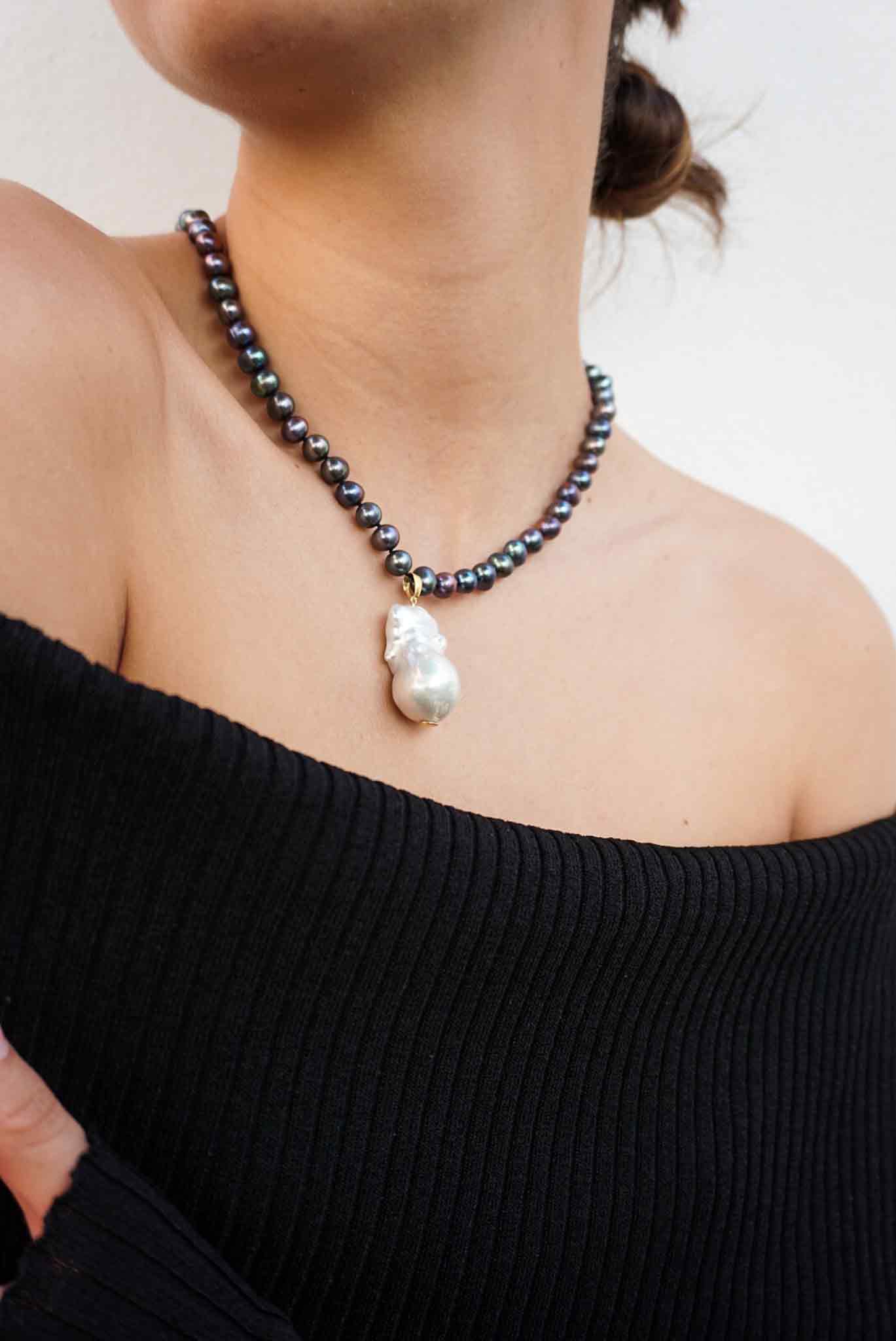 Descubre los tipos de perlas con las que trabajamos!